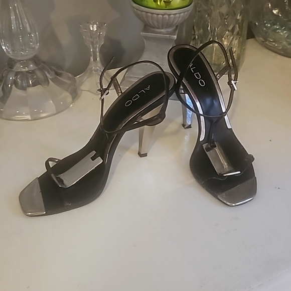 Aldo | Shoes | Aldos Open Toe Black Patent Sandal Wsilver Plate Design ...